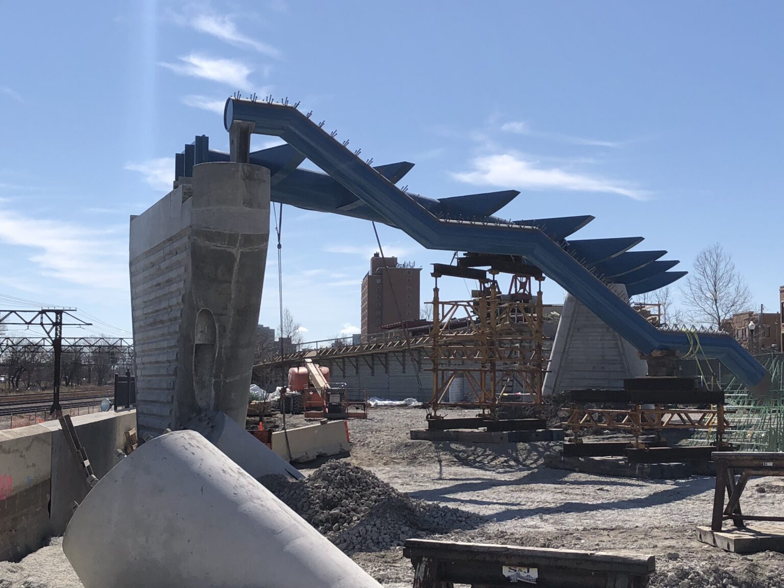 41st Street Pedestrian Bridge - HBM Engineering